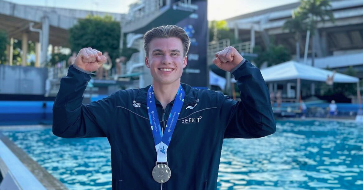 Isak tar SØLV på 3 meter finalen! - Norges Svømmeforbund